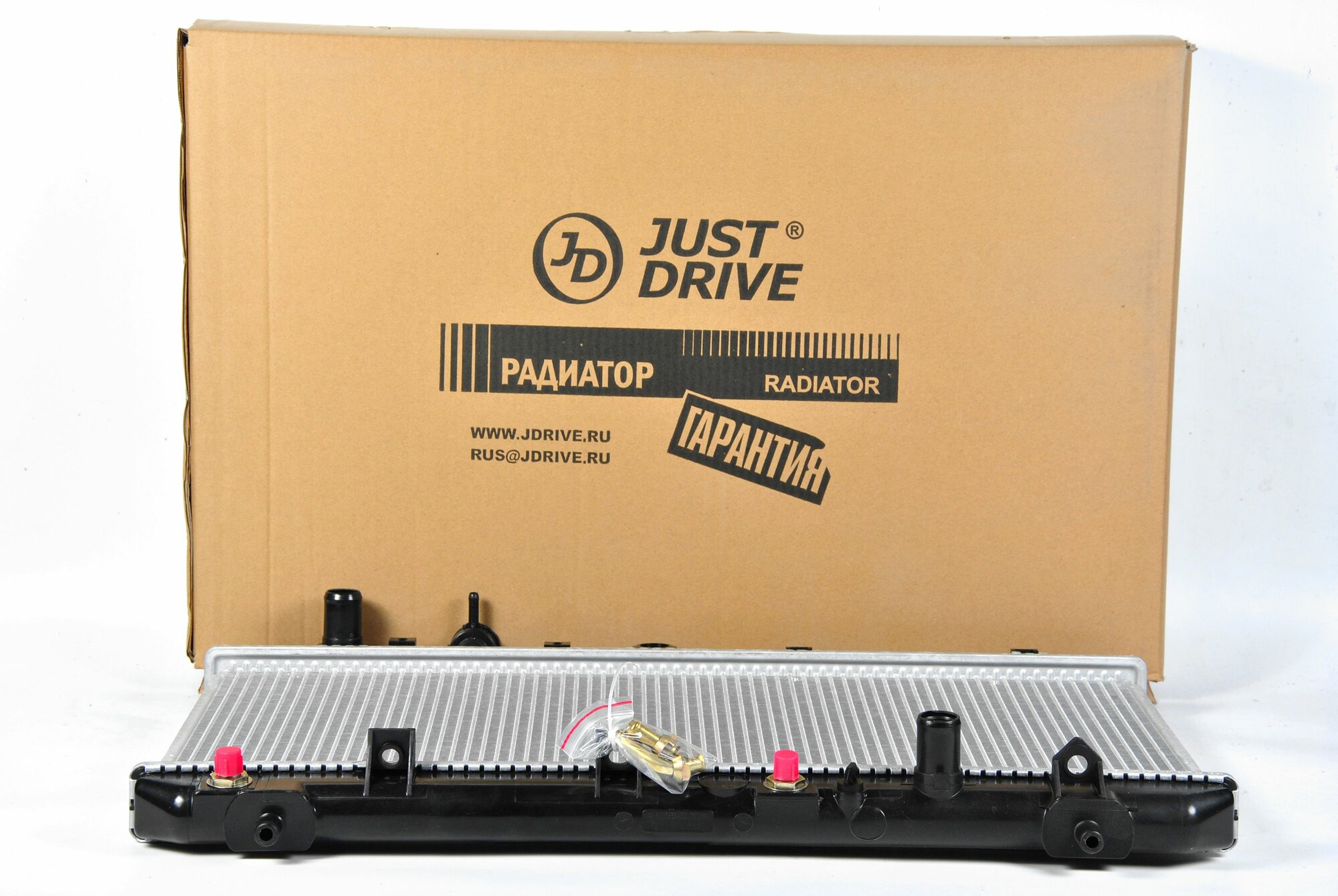 JUST DRIVE Радиатор охлаждения двигателя (авто с АКПП) для Mazda Familia, 323 F VI(BJ)1.5/1.9 16V;