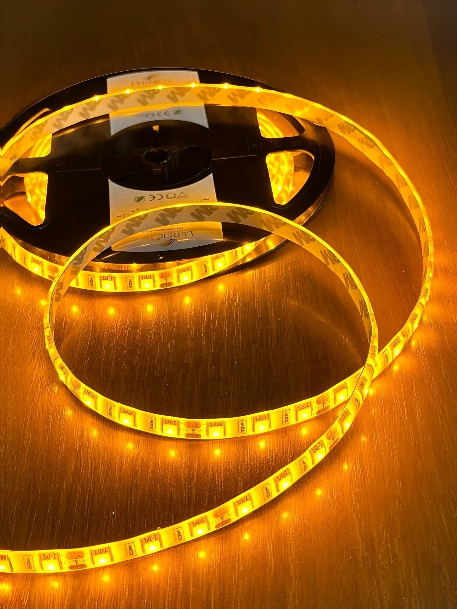 Желтая светодиодная лента 5 метров Lederon LED LDS_5050_60_YELLOW_IP65 PRO арт.16758