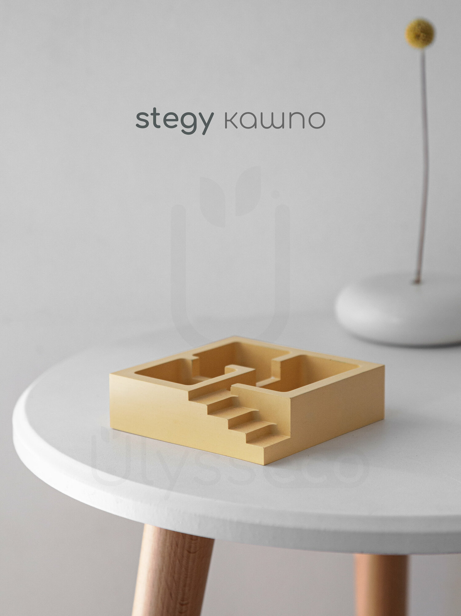 Маленькое кашпо с лестницей Stegy для литопсов, жёлтое, лак, искусственный камень 10x3 см