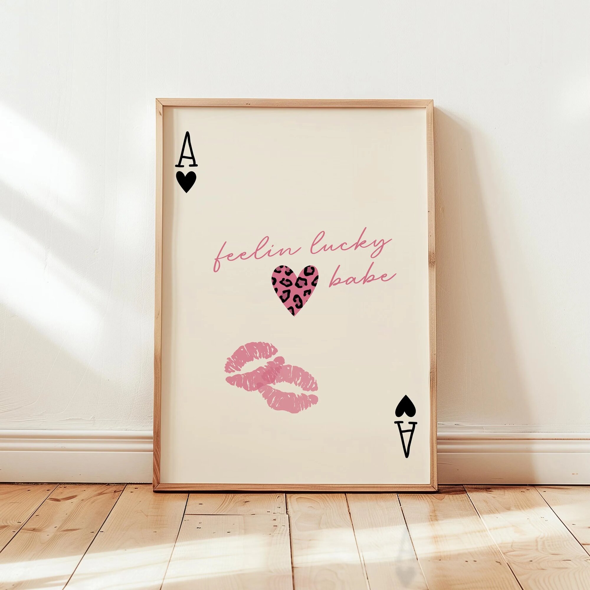 Розовый постер "Feelin Lucky Babe" 50x75см без рамы