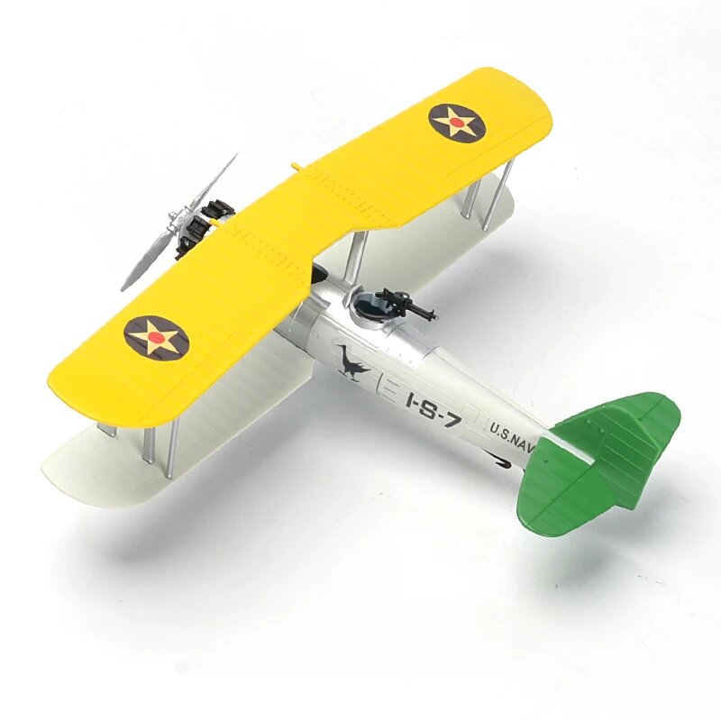 Модель самолета U.S. Navy O2U-4 1/48 желтый