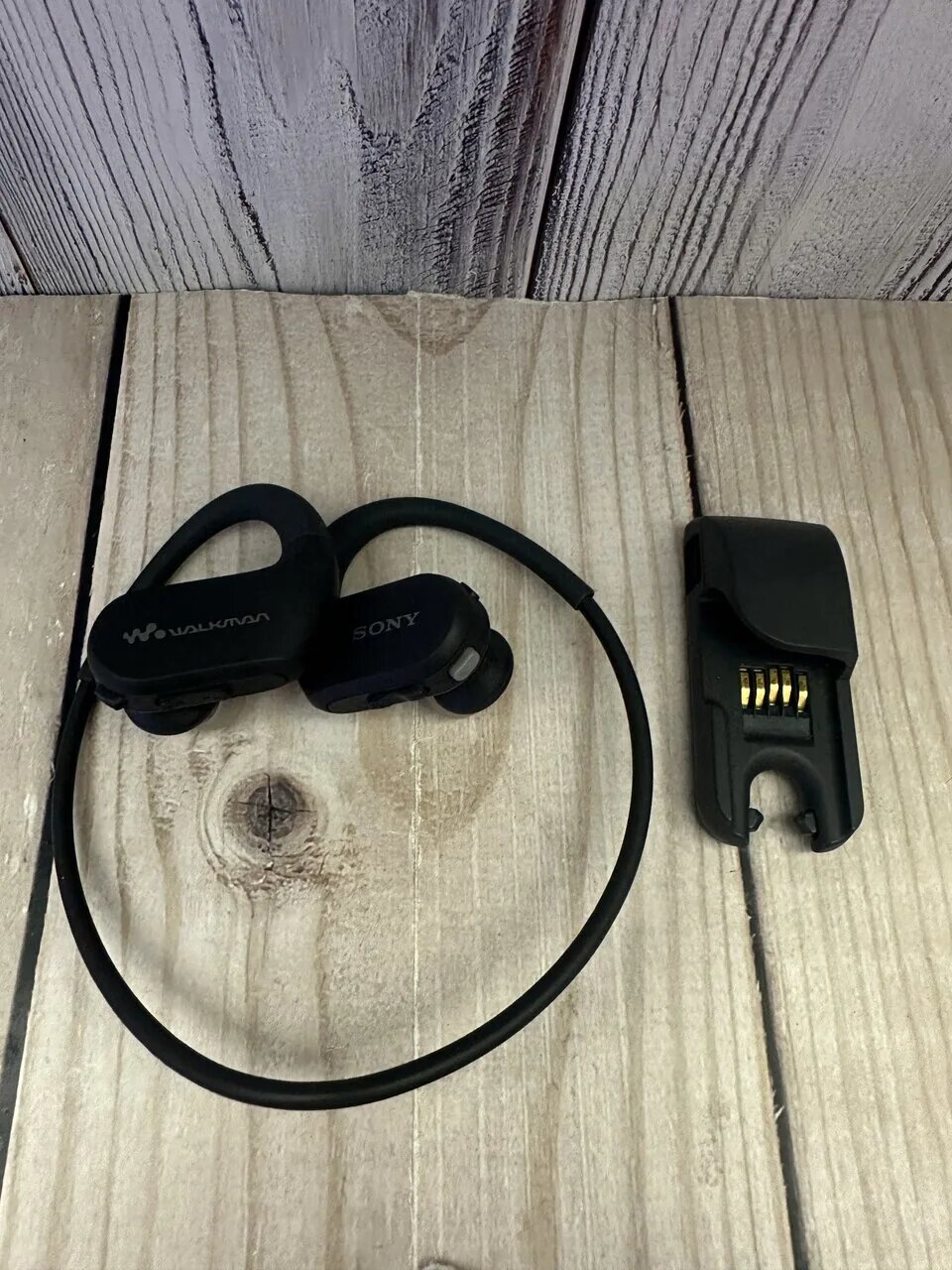 Наушники с MP3-плеером SONY NW-WS413 винтажные отличные