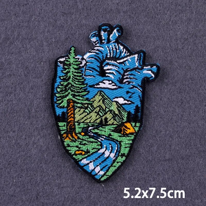 Нашивка вышитая "Сердце природы" Синий, PE5905CT