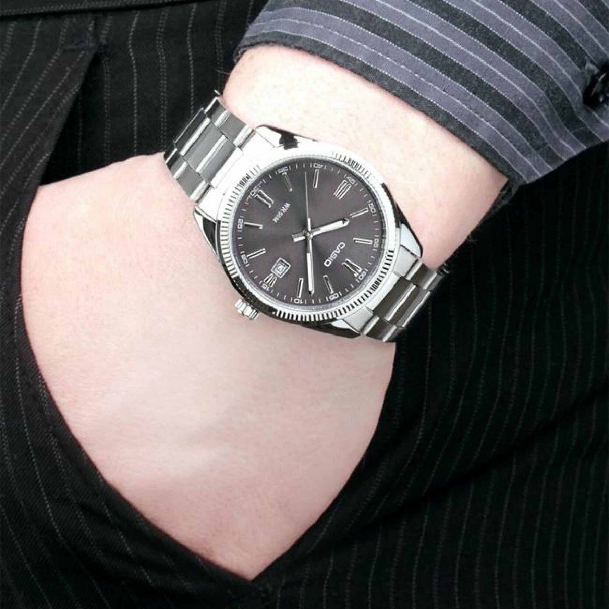 Наручные часы CASIO Collection, серебряный, черный, серый — фото 1
