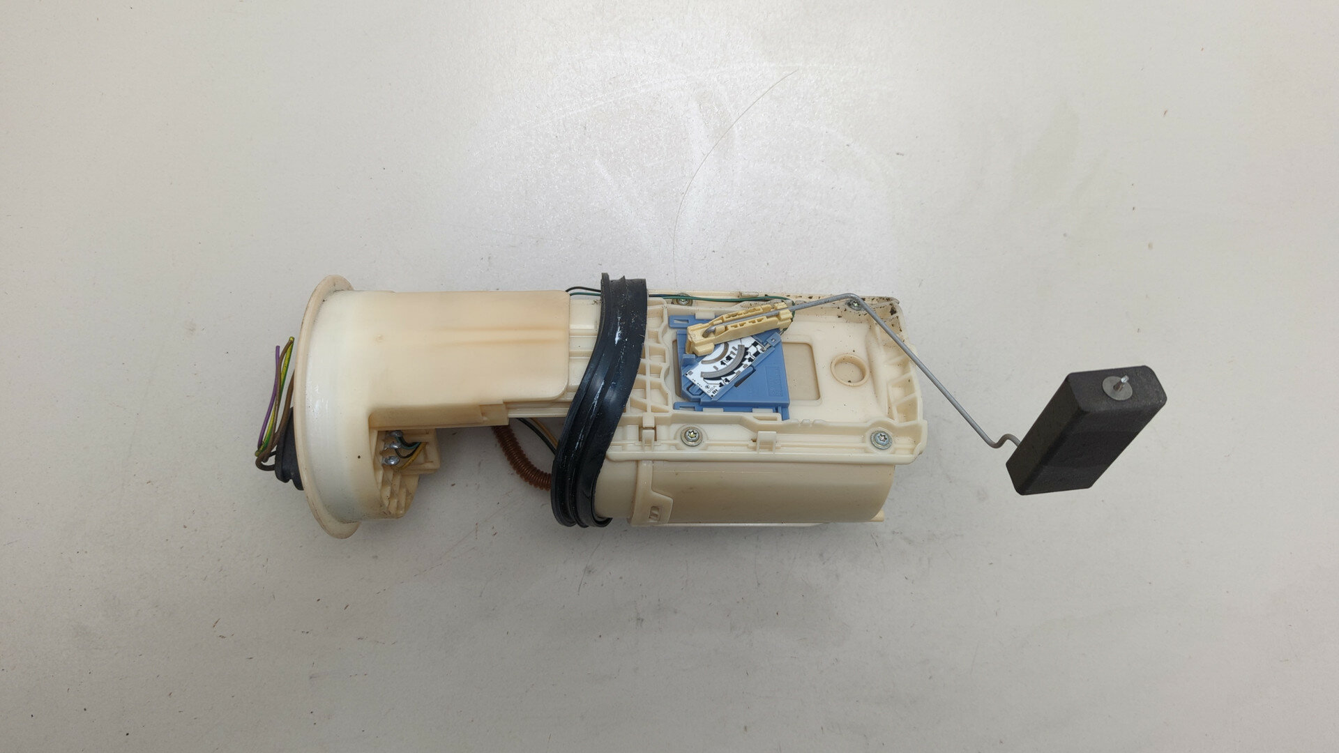 Насос топливный электрический Volkswagen Passat 5 Б/У