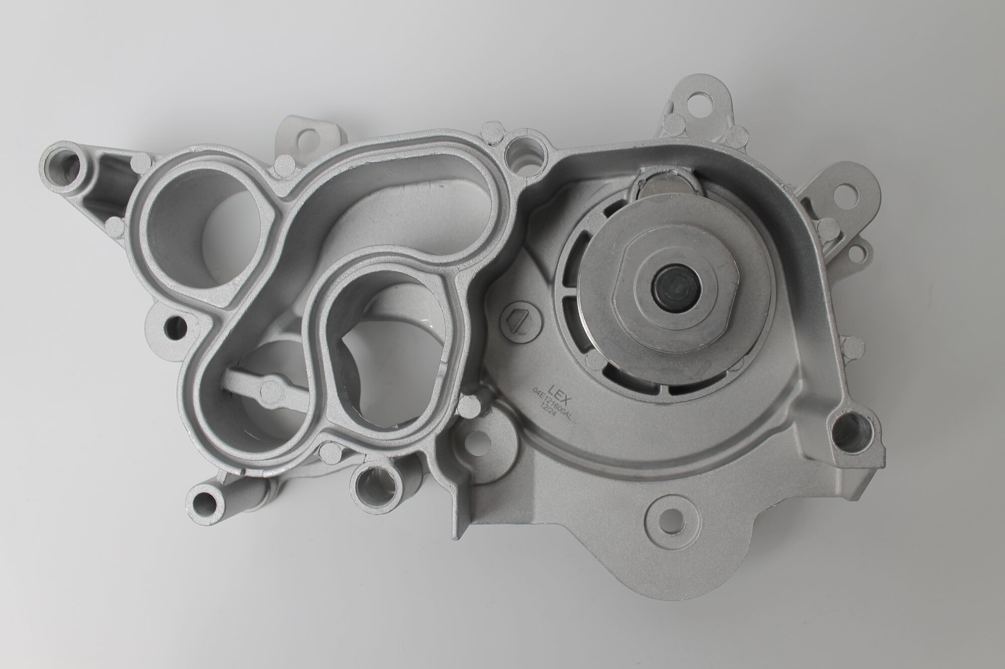 Насос водяной помпа двигателя VOLKSWAGEN Polo 5/6 SKODA Octavia A7/A8, Rapid 1/2, 1.4-1.6i