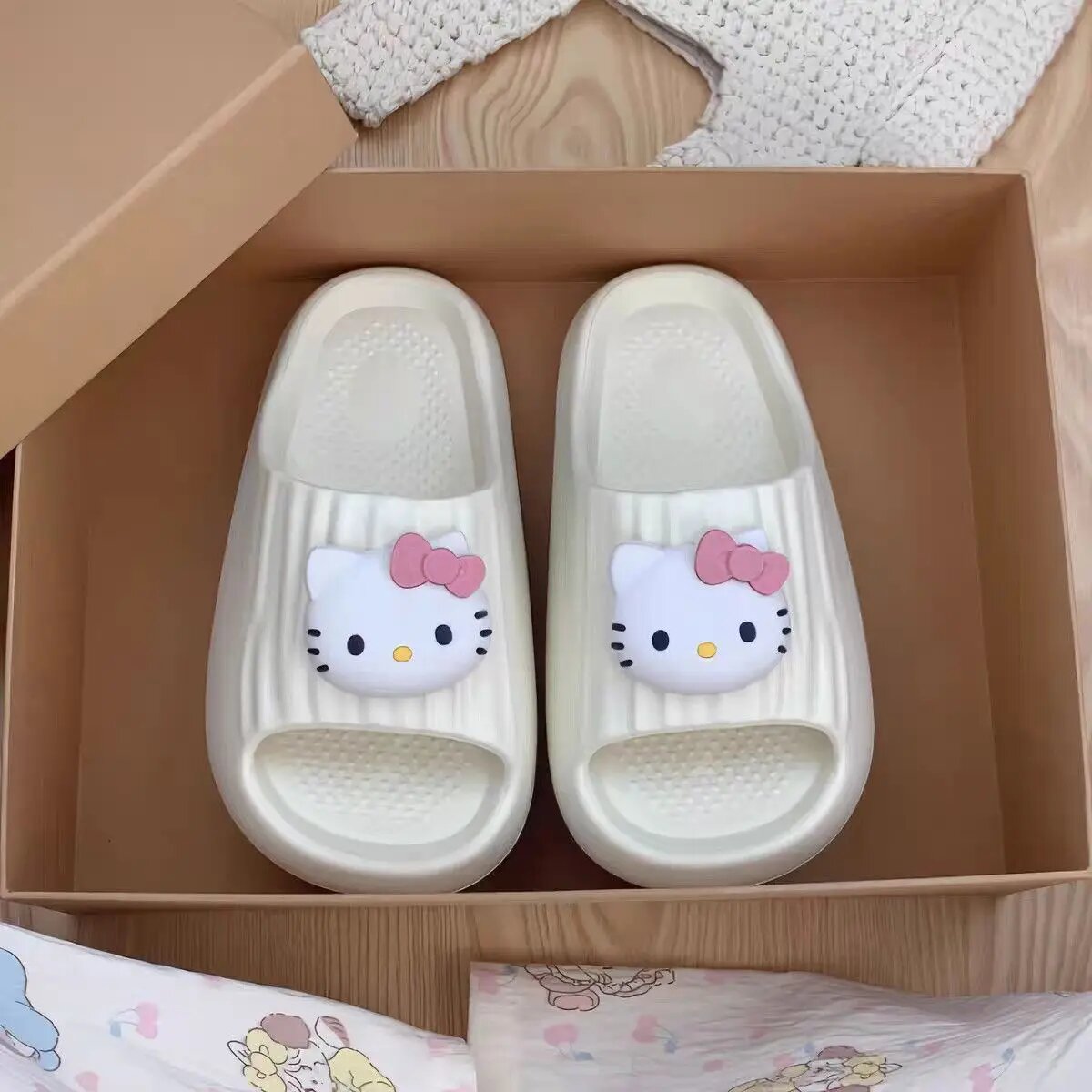 Женские тапочки Hello Kitty, белый, 40-41