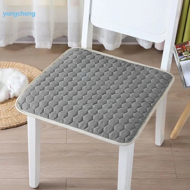 Подушка на стул 019d4bb001a17239af5803854a1d3e79 45x45 см