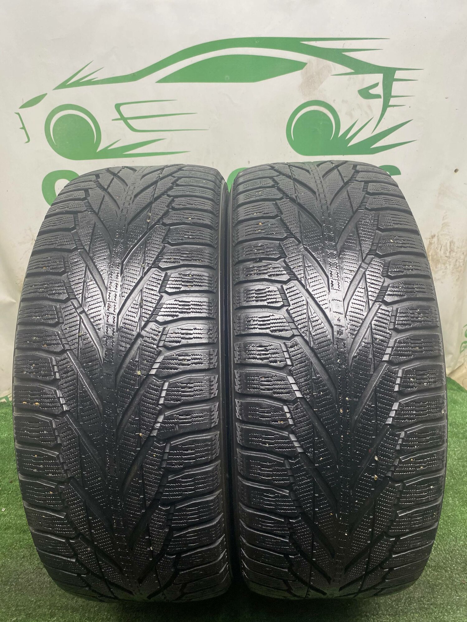 Комплект (2 шт) зимних БУ шин Nokian Tyres Hakkapeliitta R2 285/60 R18 50% износ RCR383984