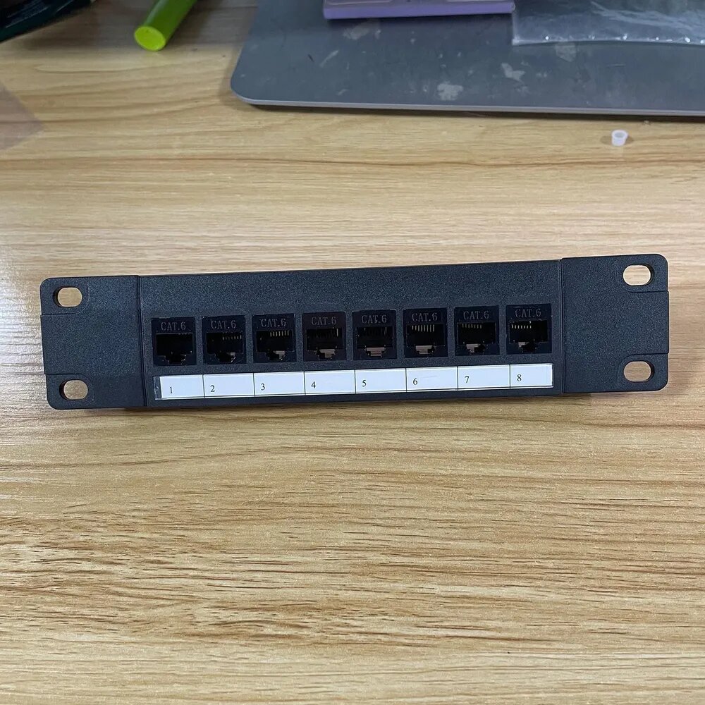 8-портовая CAT6 патч-панель — фото 1
