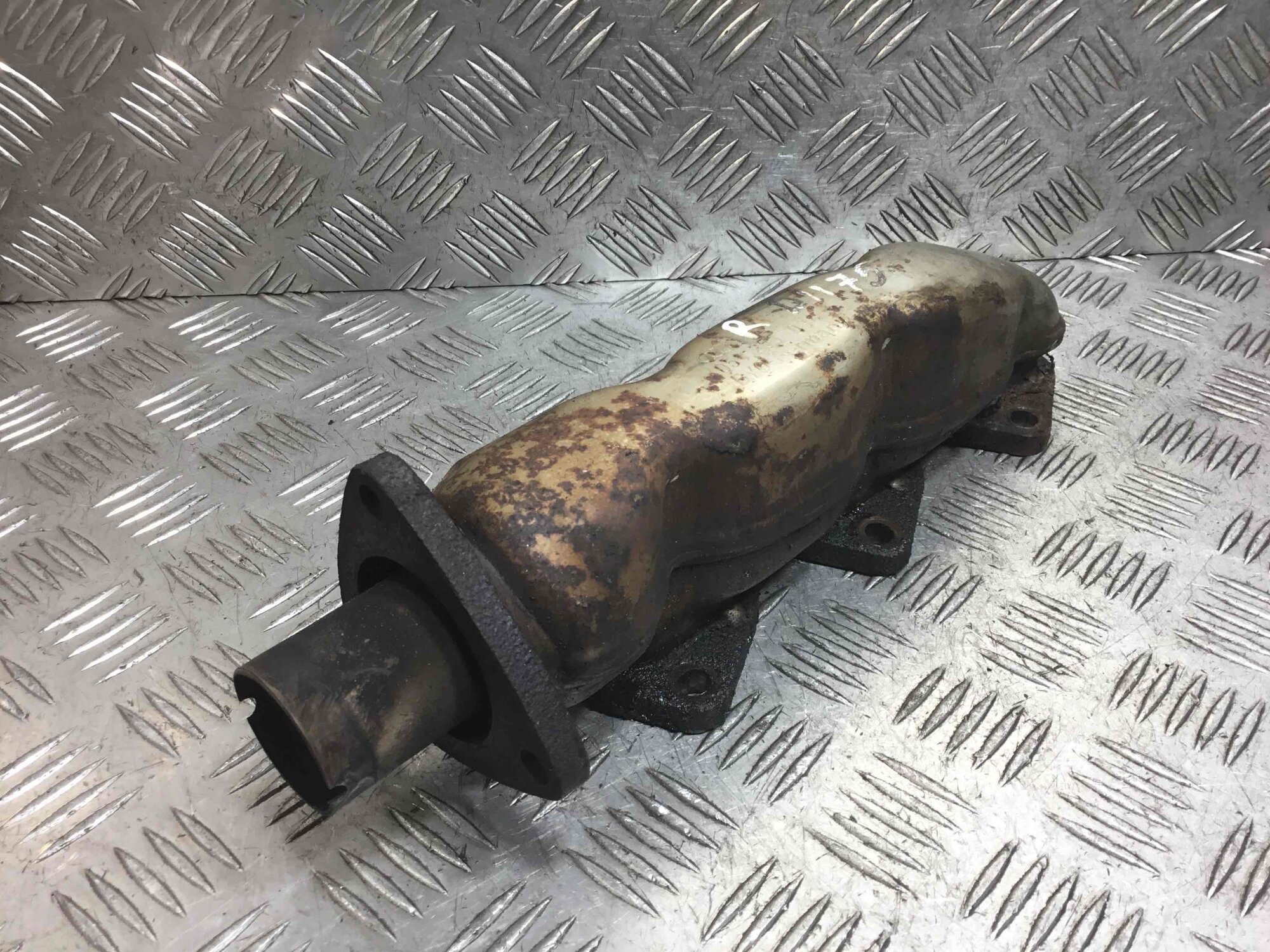 Б/У Коллектор выпускной Audi A6 C6/4F (2004-2008) 2006 г.