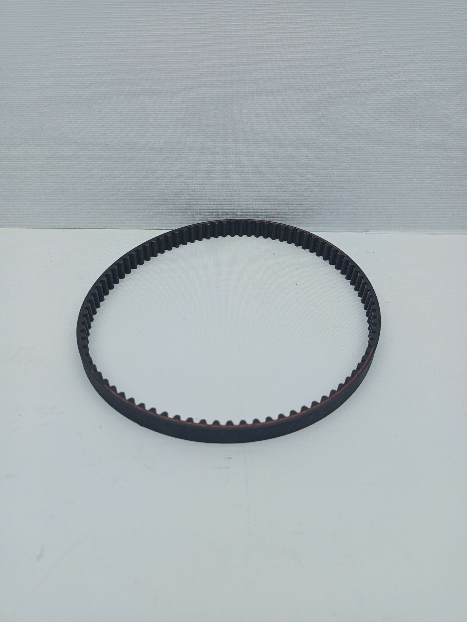 Ремень привода помпы VW VAG EA211 1.4T CMB CMBA CPV CPVB CPWA 5683XS 04E121605E 04E121605S