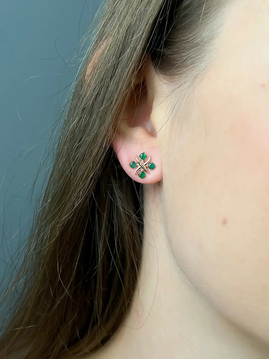 Серьги пусеты, красное золото, 375 проба, изумруд