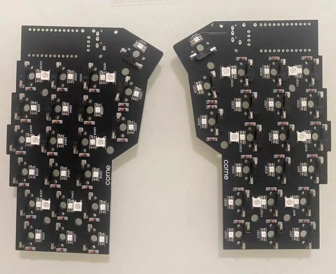 Беспроводная механическая клавиатура Corne Touch Split черная Corne pcb