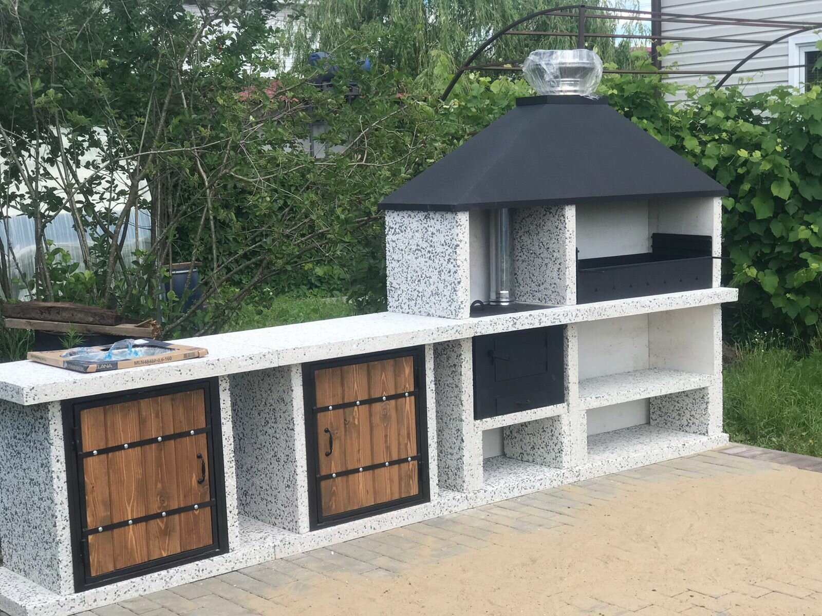 Барбекю комплекс Premium Stone, мангальная зона, мангал