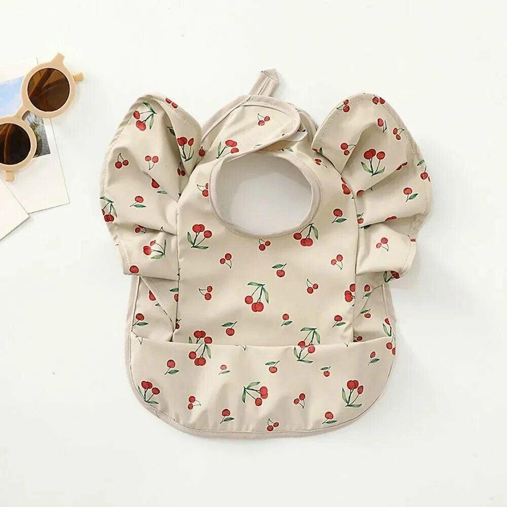 Фартук нагрудник для кормления детский непромокаемый с карманом / Слюнявчик с кармашком для малыша вишня
