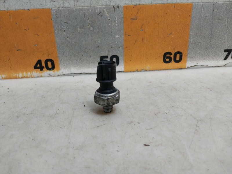 Б/У Датчик давления масла Toyota Carina E 1993 AT190 484102 TOYOTA арт. 8353028020