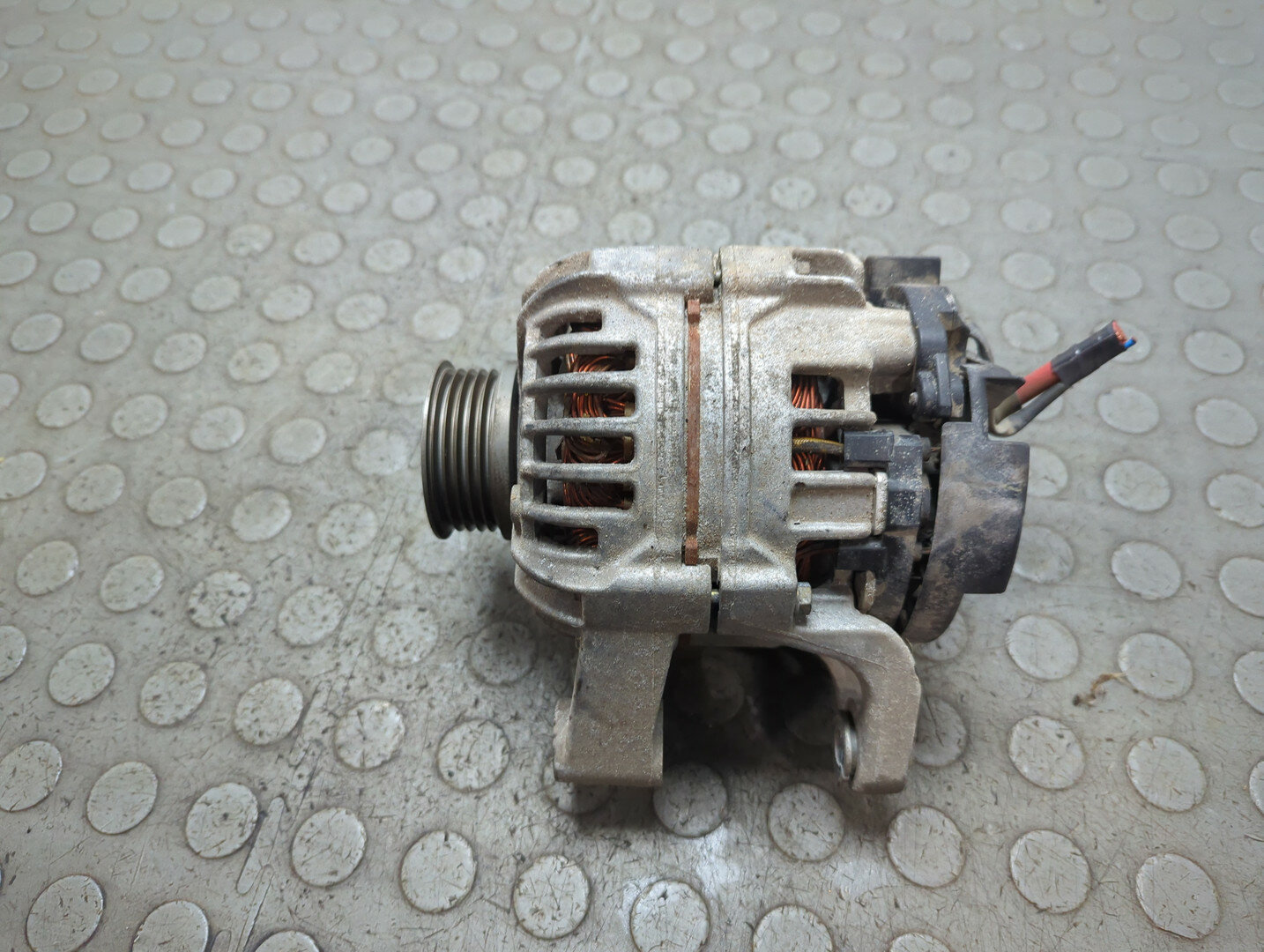 Генератор Opel Astra G Б/У