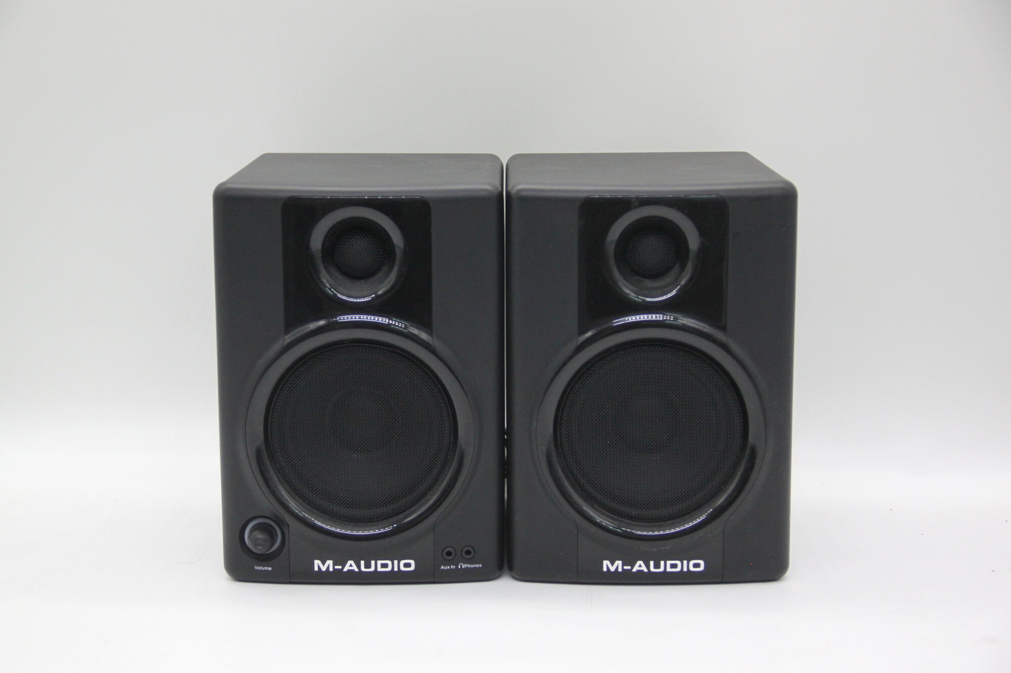 Студийные мониторы M-Audio AV 40