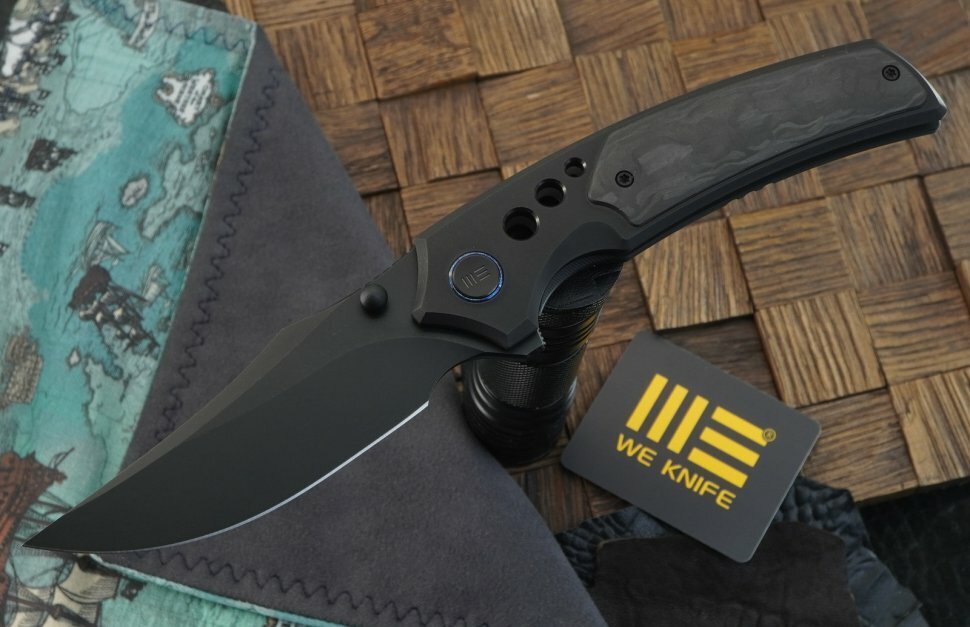 Складной нож We Knife Skynix, сталь M390, BW, рукоять титан/карбон