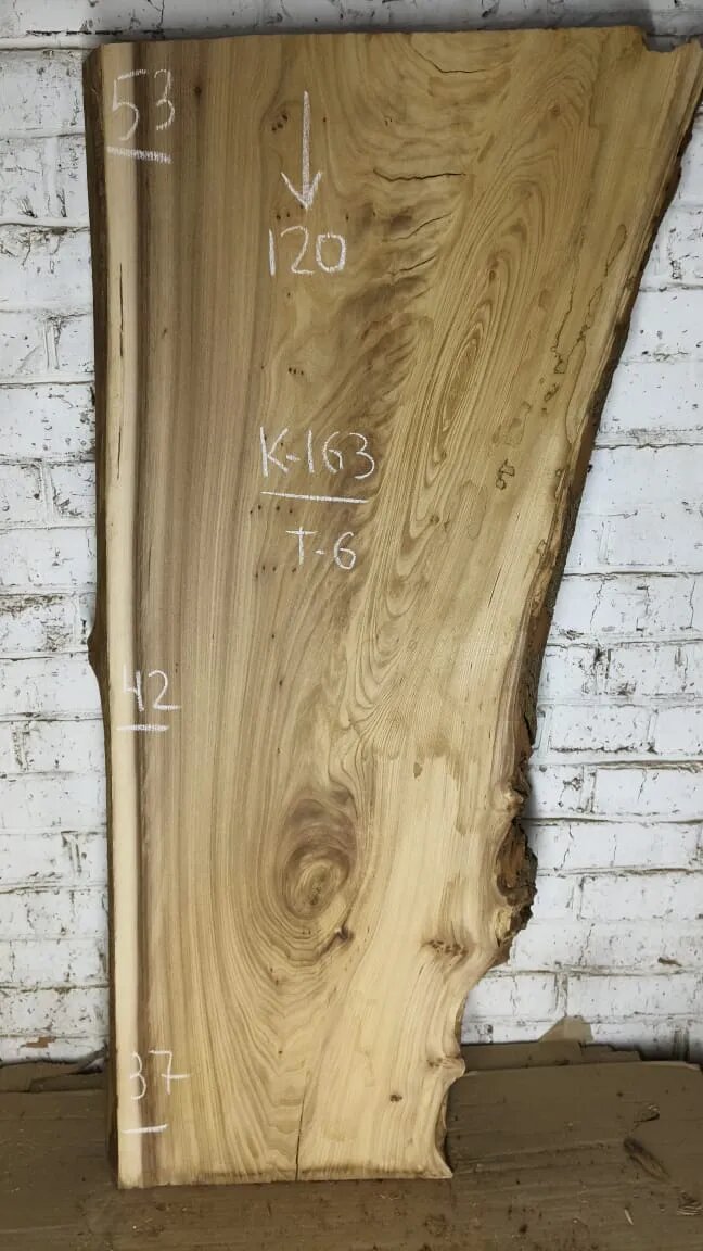 Слэб дерева Карагач К163, выровнен в плоскости, влажность 8-10%