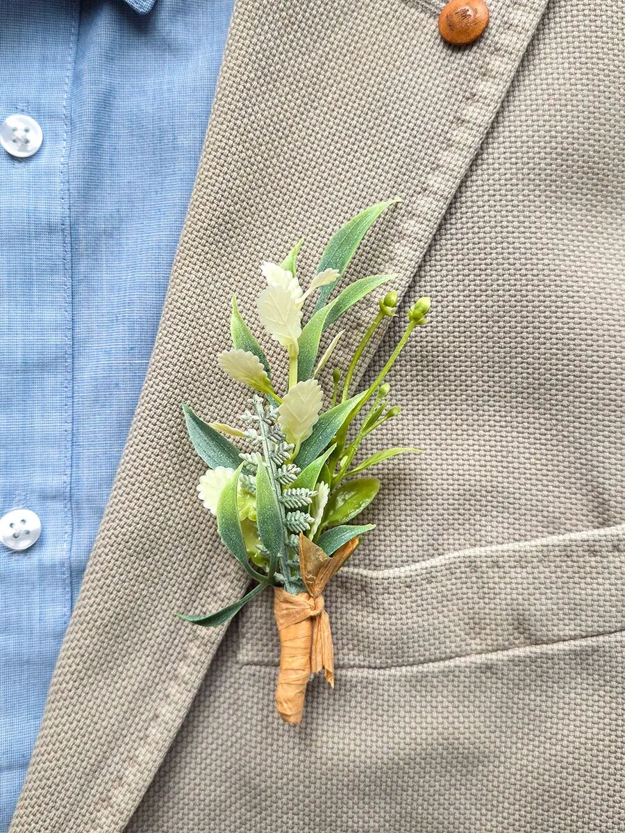 Бутоньерка для жениха для костюма пиджака или на рубашку, на булавке, свадебный цветок