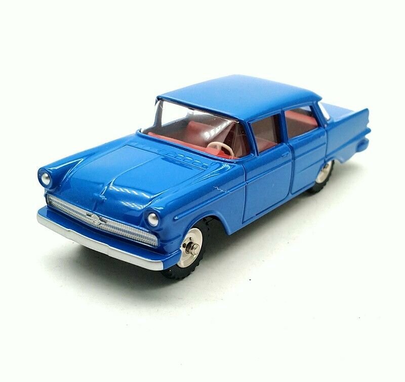 Модель автомобиля Dinky Toys Die-Cast: Opel Kapitan Classic Antique Car Model, в коробке