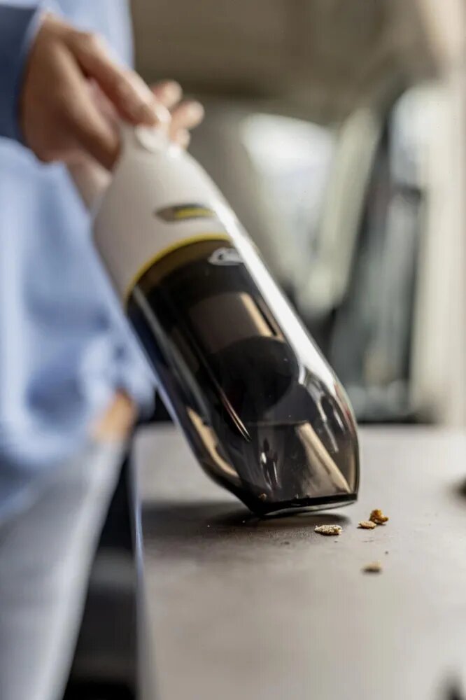 Пылесос автомобильный Karcher CVH 2, компактный, светлый, 550г, 76x76x330мм — фото 1