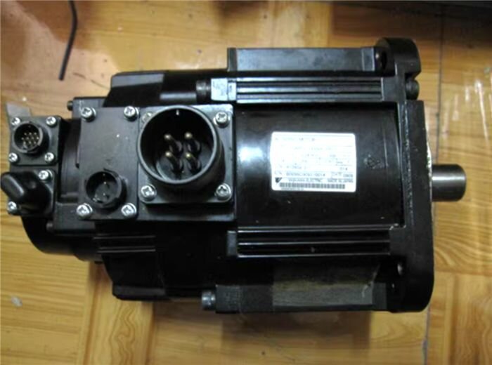 Модуль YASKAWA SGMRV-13ANA-YR11 AC Servo Motor