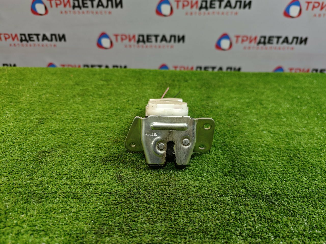 Замок багажника Mitsubishi Outlander 2.4 4B12 2011 (б/у)