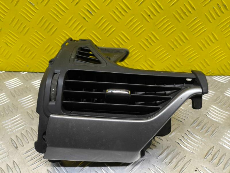 Дефлектор обдува салона Chevrolet Tahoe IV