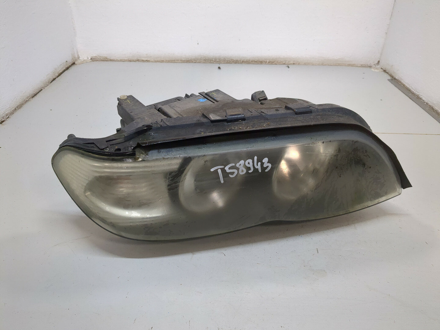 Фара (передняя) правая BMW X5 E53 Б/У