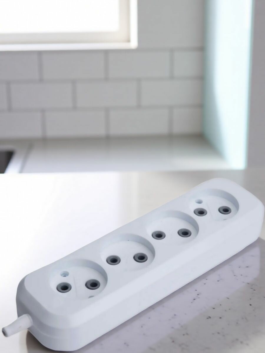 Колодка удлинителя 4 гнезда без земли