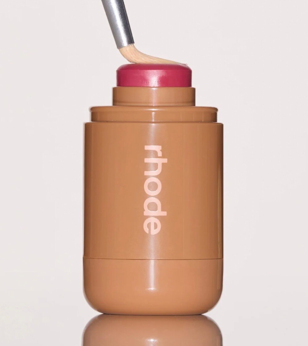 RHODE кремовые румяна Pocket Blush оттенок Teacup - raspberry pink