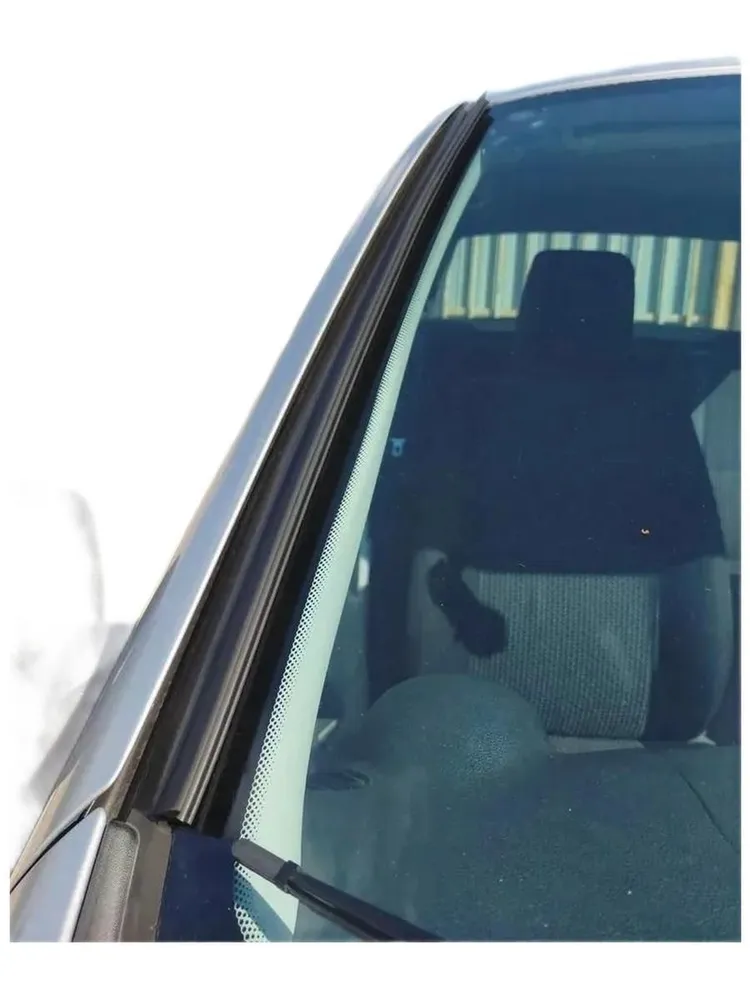 Водосток лобового стекла LADA XRAY