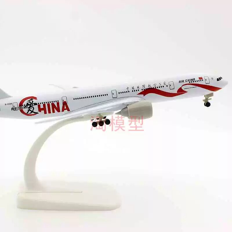 Модель самолета Boeing 777 Love China 20 см, 1:400, сплав, сентиментальный авиационный экспонат