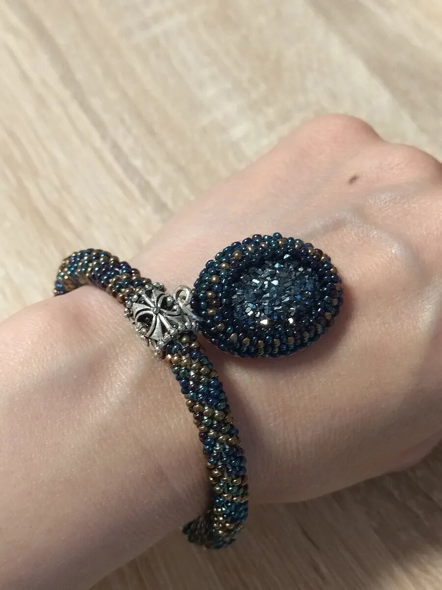 Браслет, бисер