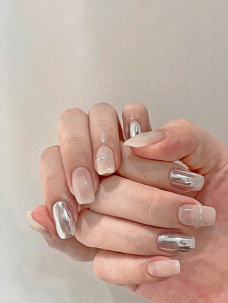 Втирка для ногтей серебряная зрекальная металлик