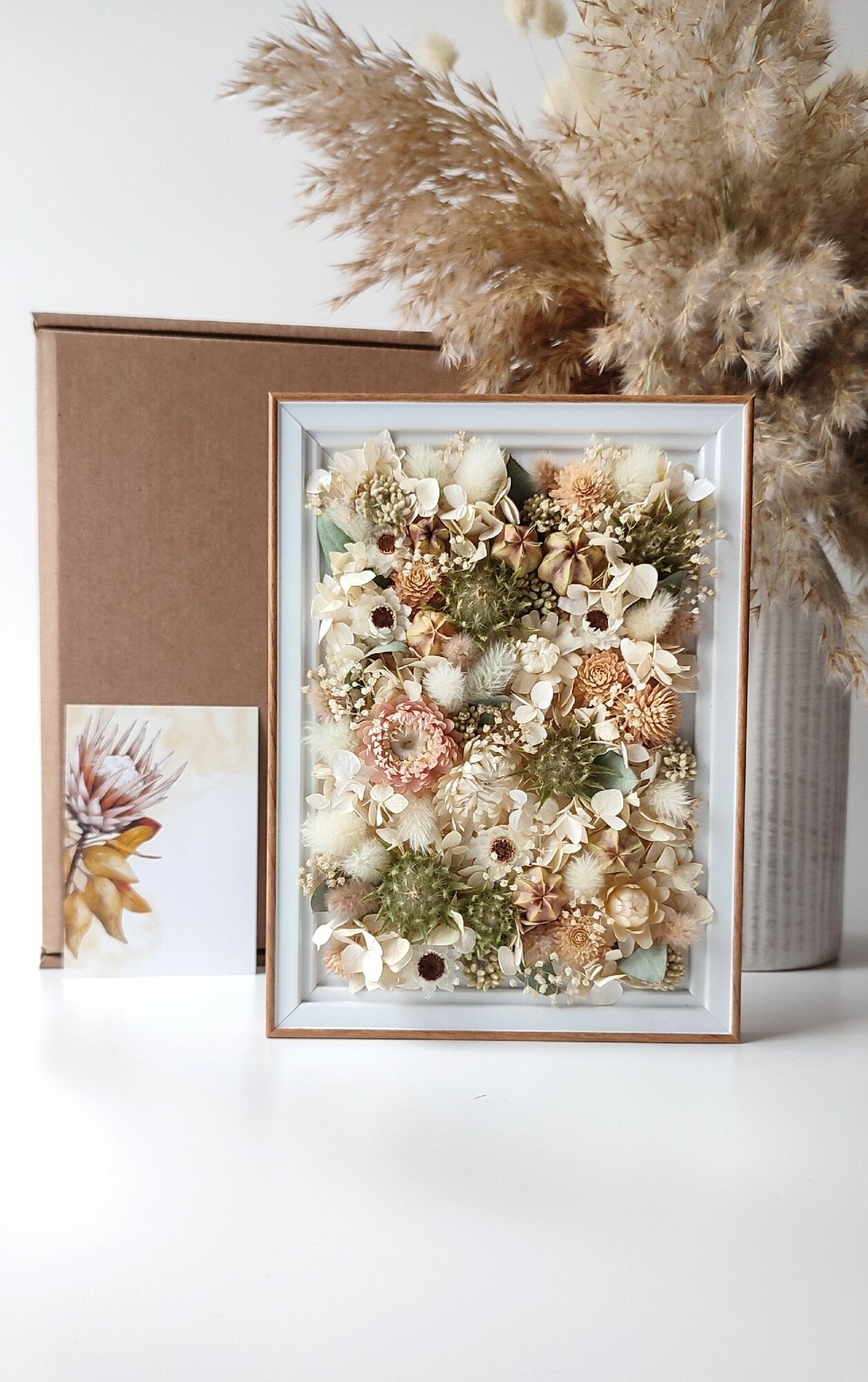 Панно из сухоцветов "Аромат времени"