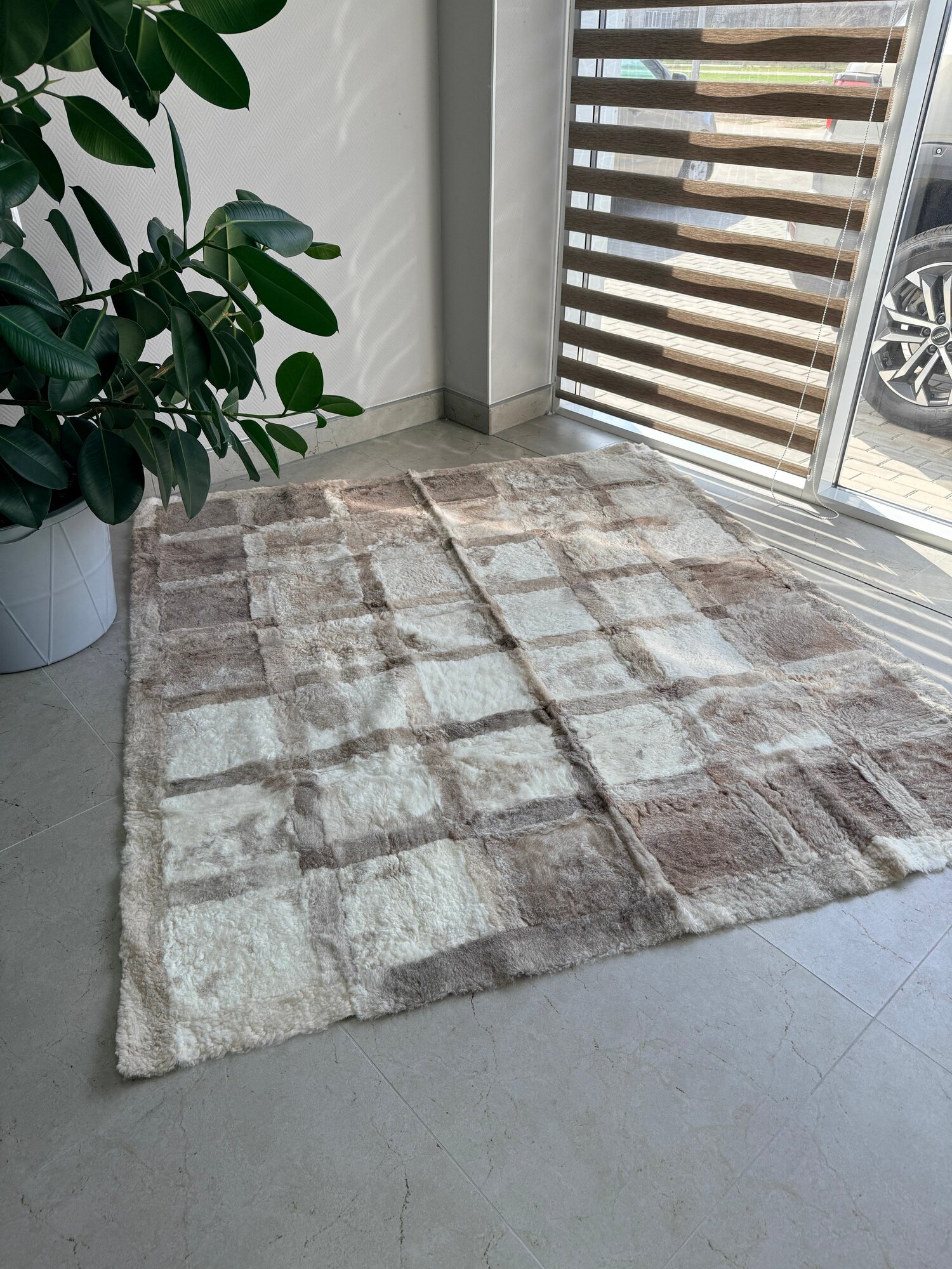 Ковер прямоугольный натуральный мех овчина, 200 х 180 см.