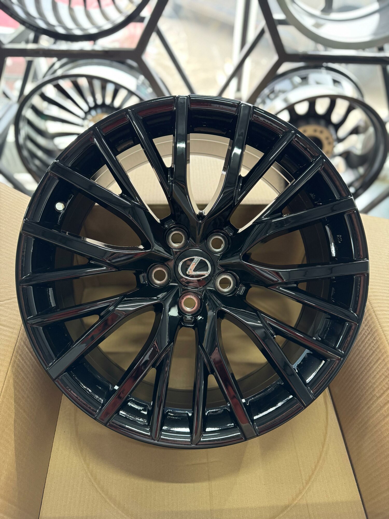 Литые диски Zumbo Wheels 8×R19 5×114.3