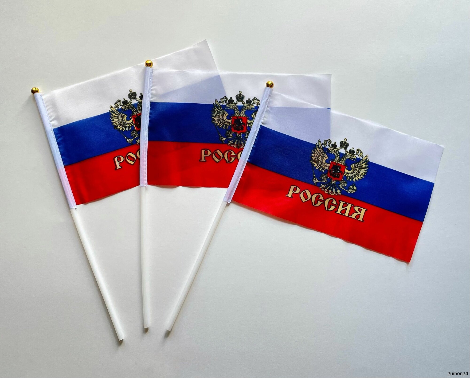Флаг россии с гербом, 3 штуки, 14х21 см, ручной, на палочке. Набор маленьких флажков Россия