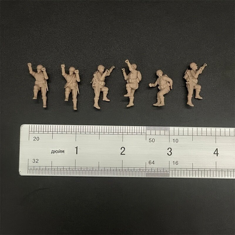 Набор миниатюрных фигурок для диорамы, масштаб 1:72, 6 фигур солдат армии США в позе восхождения, нераскрашенные, материал — полимерная смола