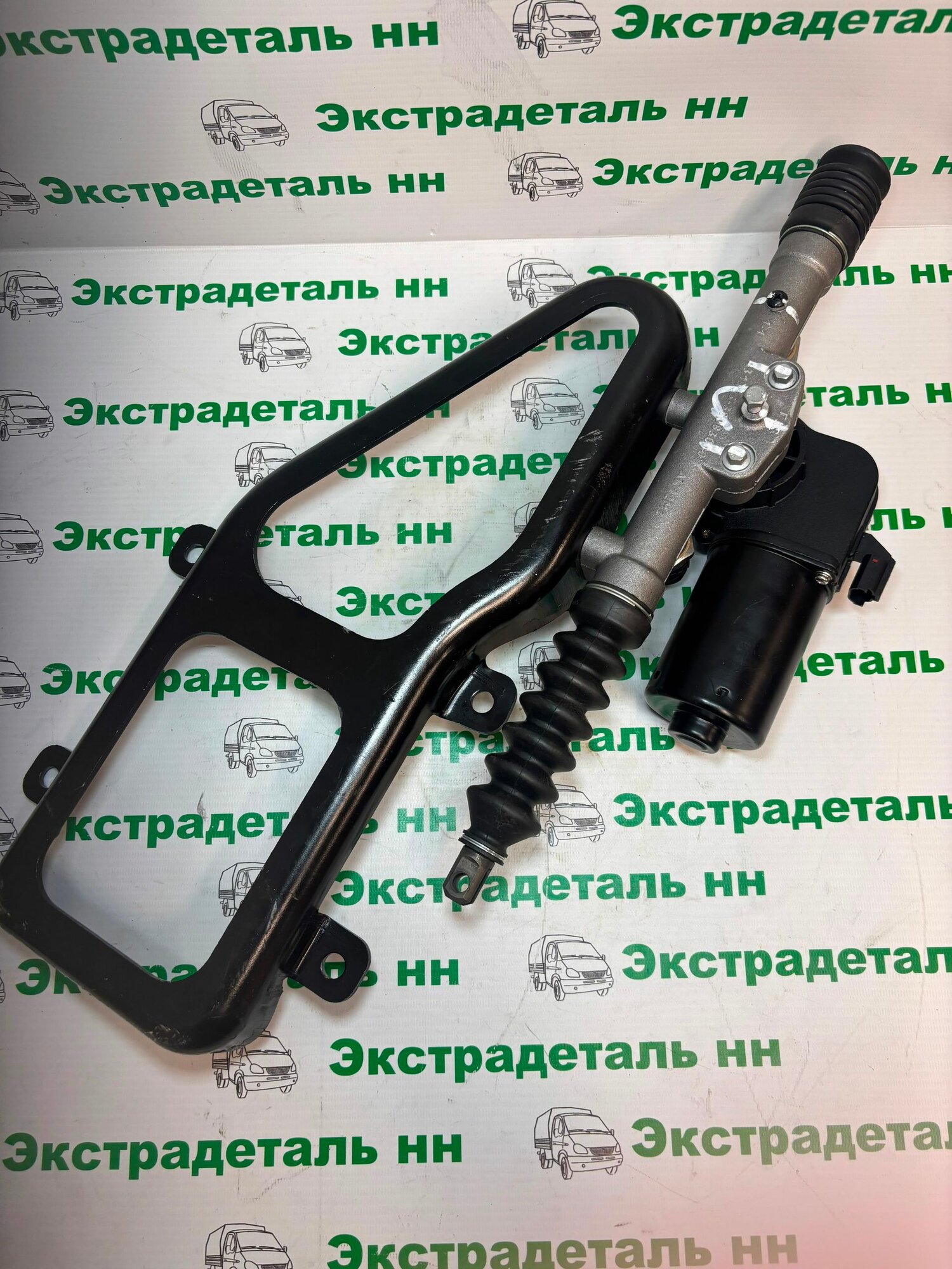 Узел электропривода стояночного тормоза (электронного ручника) в сборе с кронштейном, применяемый на коммерческих автомобилях семейств Газели-Бизнес, Газели-Некст, Соболя-2217, Соболя-НН