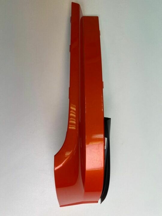 Накладка под решетку радиатора на Танк 300 левая оранжевая 5509130XKM01A.