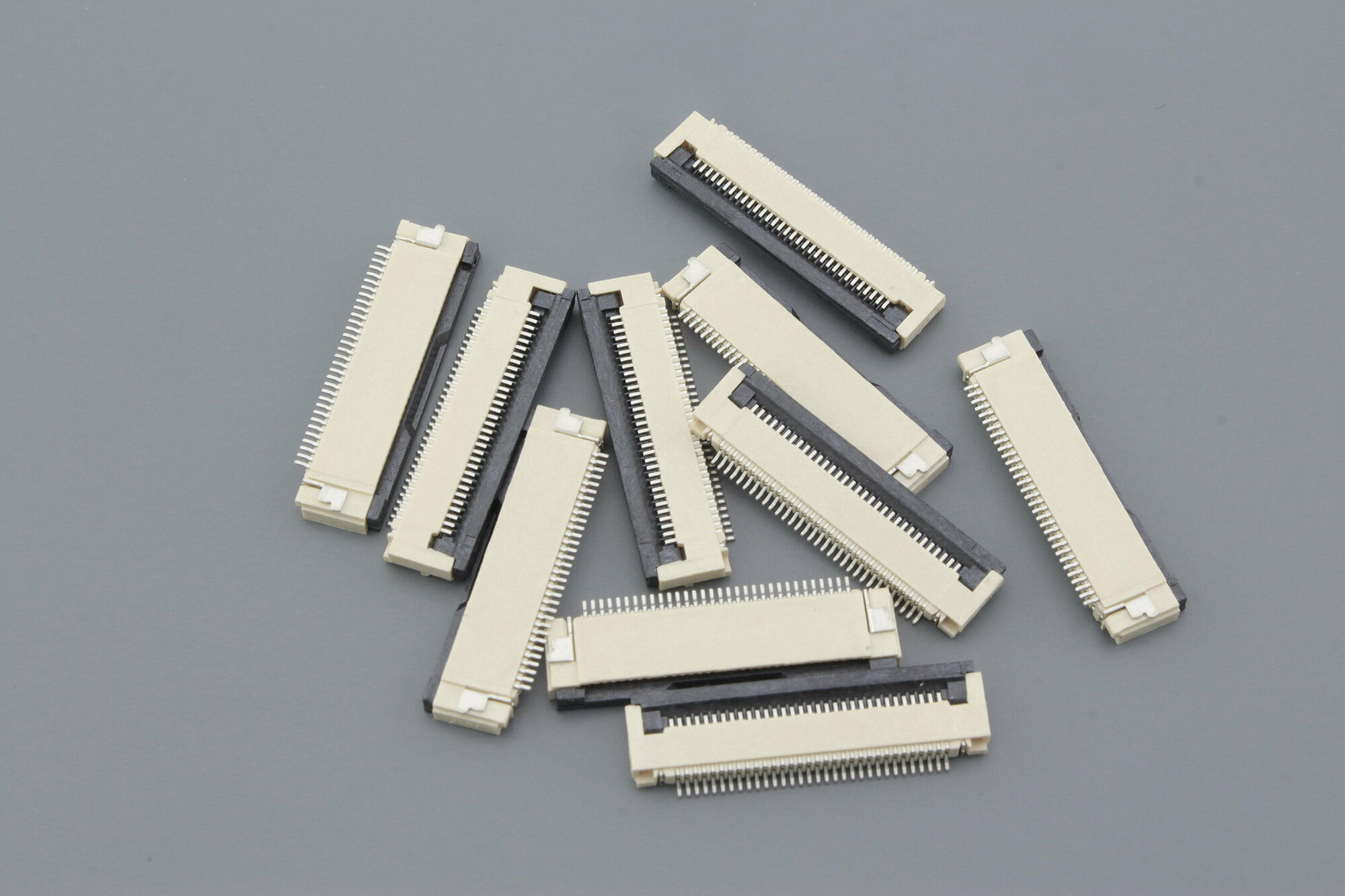 Разъем FPC Flip-Lock 0512-32 32 pin высота 1,2мм шаг 0,5мм 10 шт