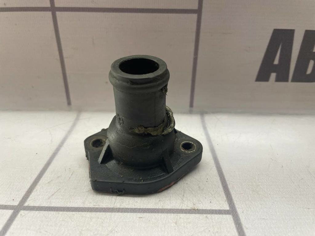 Фланец / тройник Audi 80 90 B3 86-91