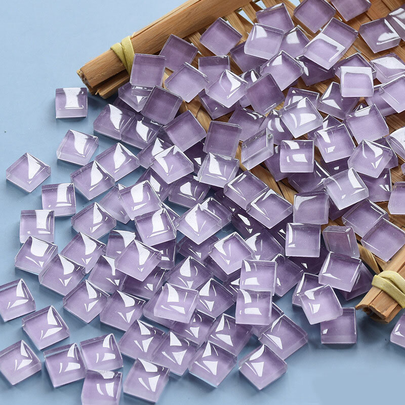 Стеклянная мозаика светло-фиолетовый 10х10х4мм, набор для самостоятельного изготовления 100 шт плиток для декора и рукоделия, квадратные стеклянные элементы для домашнего декора и поделок