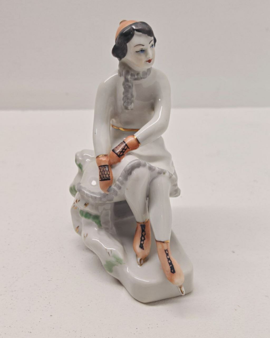 Статуэтка "Фигуристка", фарфор, спорт, Полонский Завод Художественной Керамики