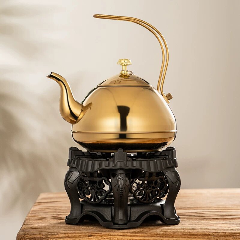 Чайный домик в гонконгском стиле, классическая спиртовая плита, чайник кунг-фу, изолированный чайник, ресторан, чайник